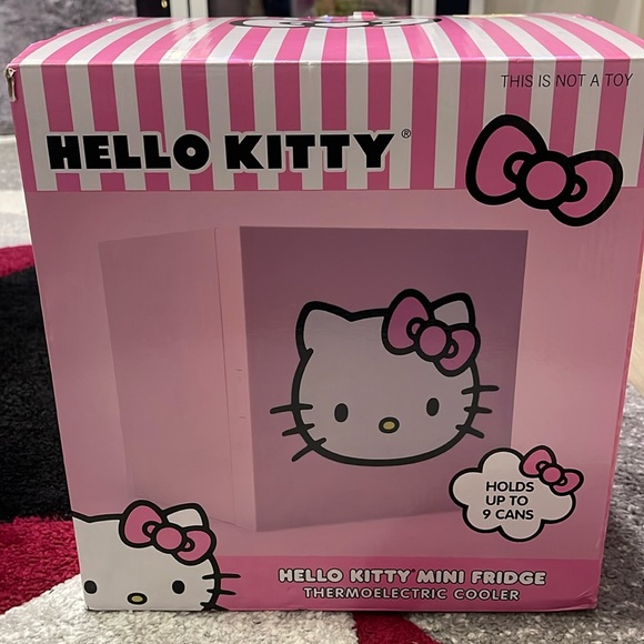Hello Kitty | Other | New Hello Kitty Mini Fridge Thermoelectric ...